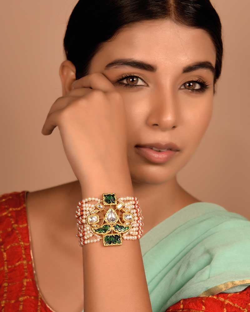 18/24KT GOLD POLKI EMERALD PAUNCHI – Symetree